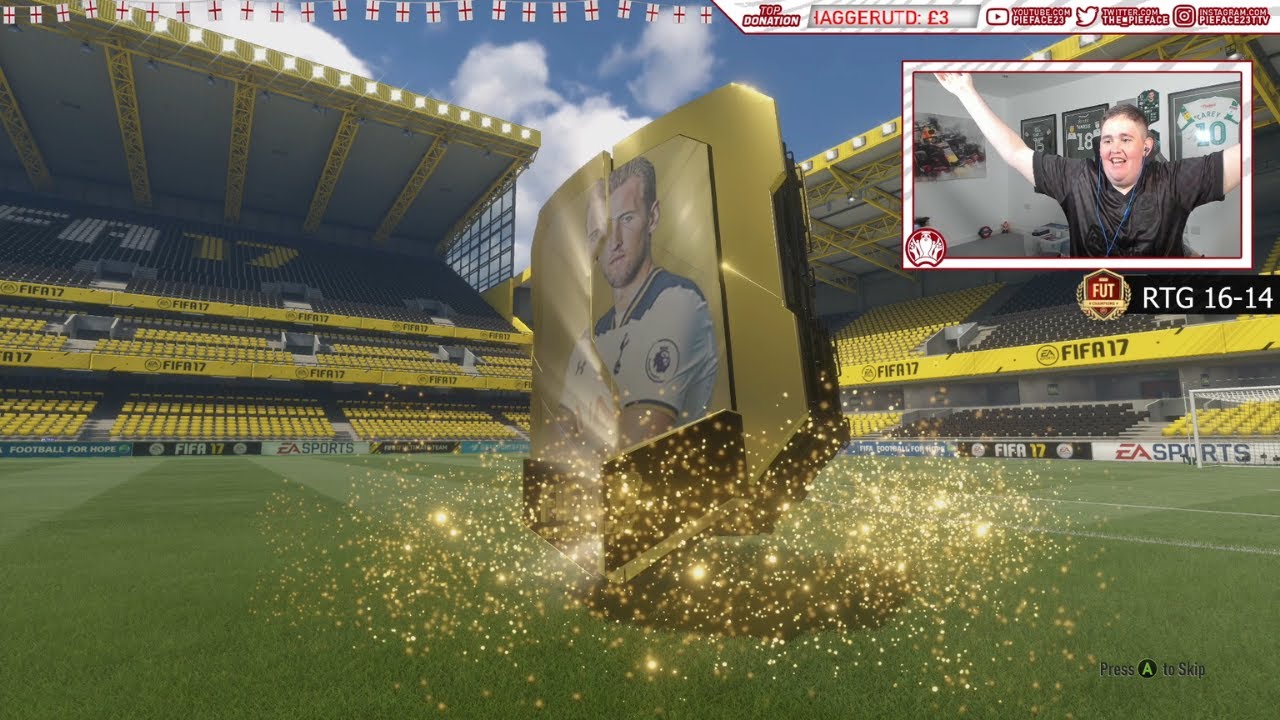 I went back and opened packs on FIFA 17... - MAG.MOE