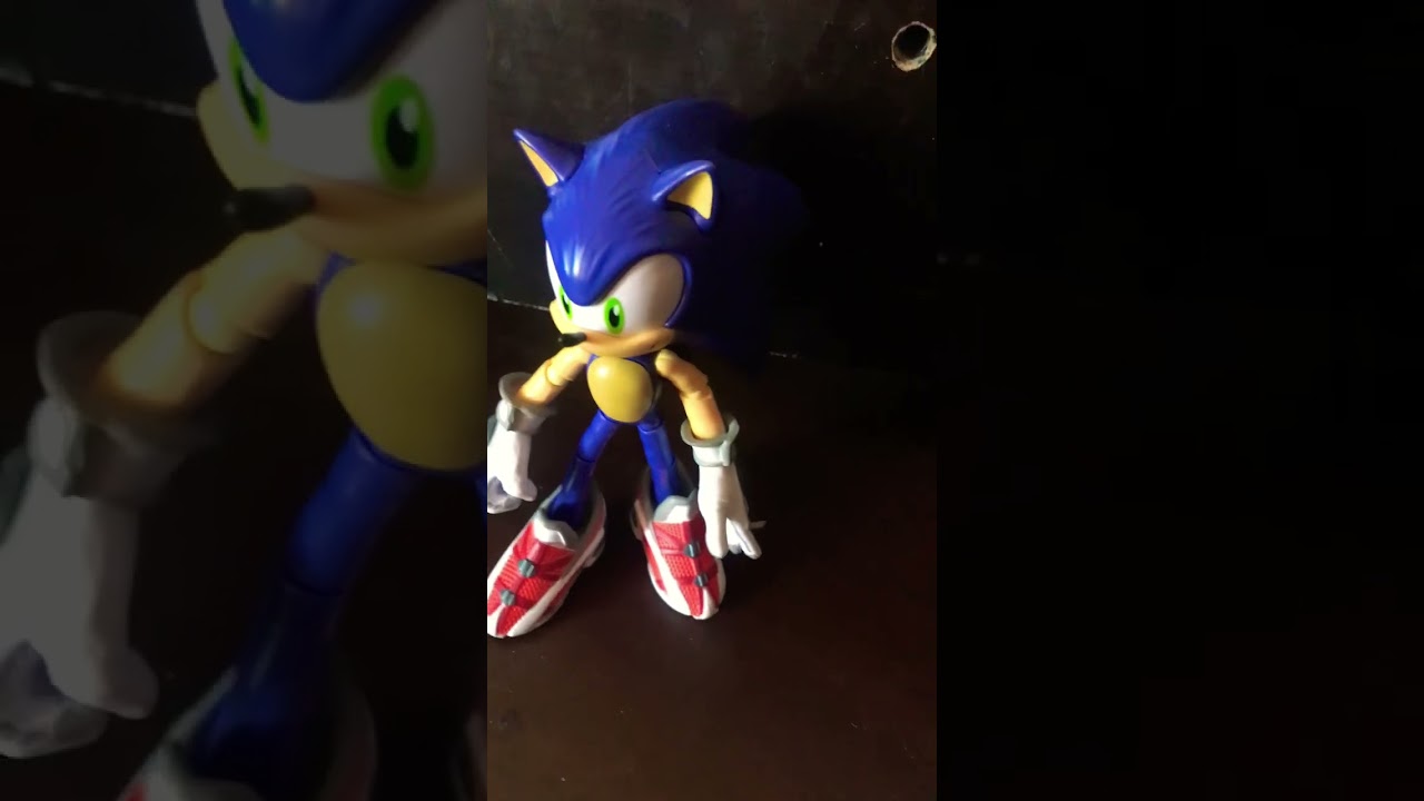 Posing Sonic prime toy - MAG.MOE